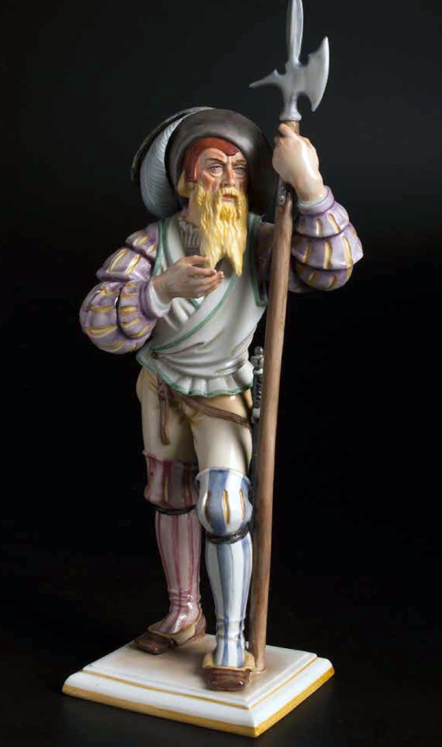 Allach figure # 151 Soldier with halberd – AntiqueRef