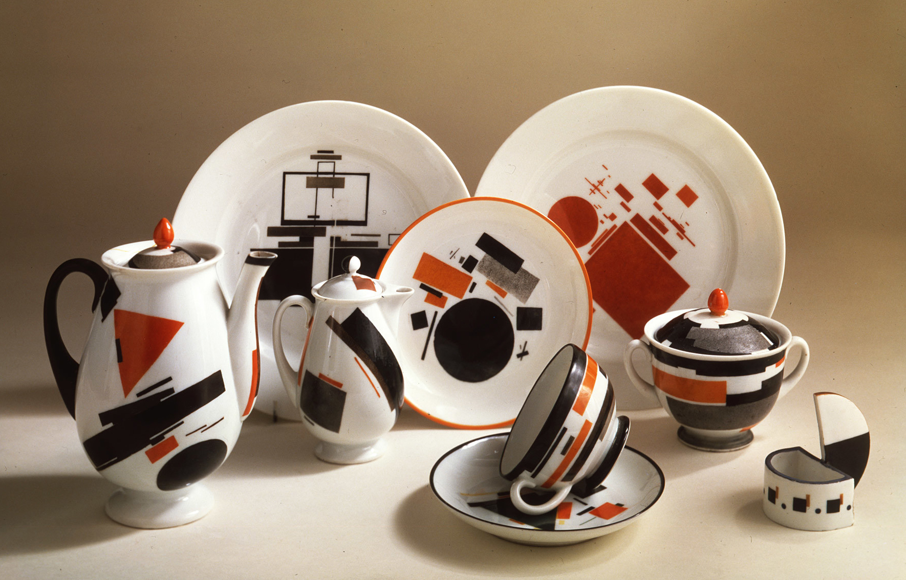 Soviet porcelain suprematism “Diagonal Movement” sugar bowl by Nikolai ...