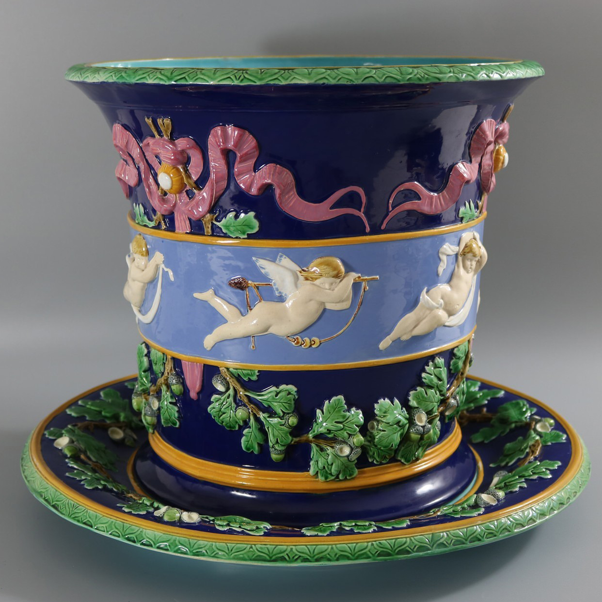 Minton 923 Majolica Garden Pot and Stand – AntiqueRef